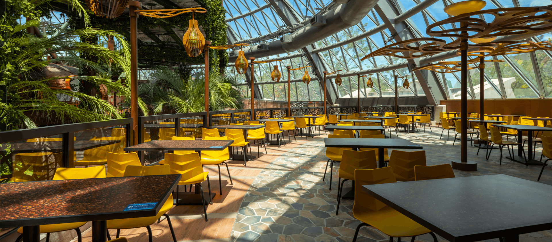 Birds of Prey Café | Universal Beijing Resort